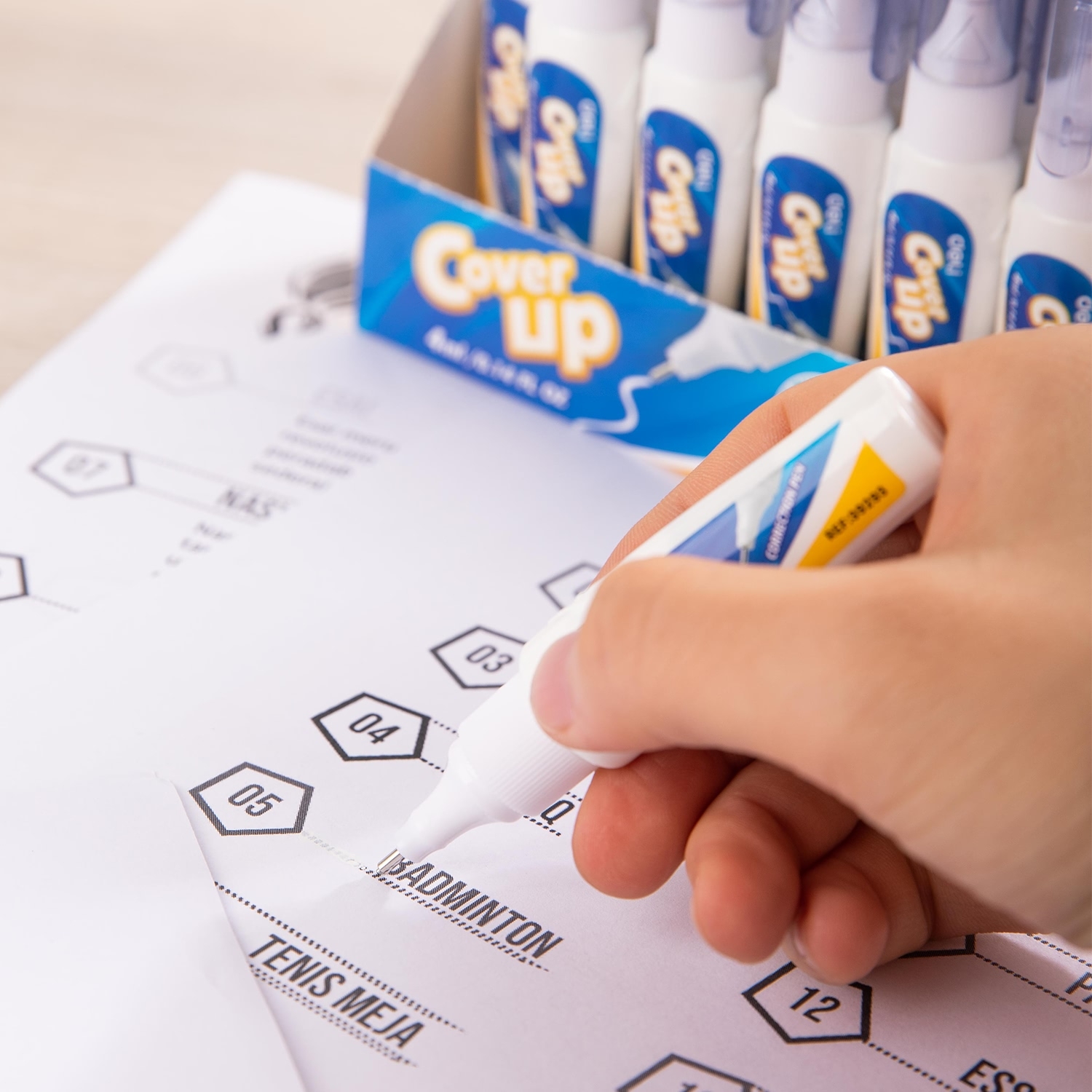 Correction Pen Deli 4ml · Stationery